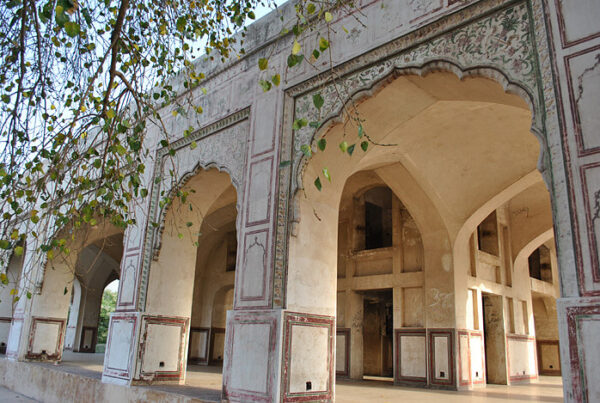 Baradari of Kamran Mirza Lahore - Let's Travel