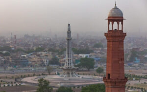 Minar-e-Pakistan: The Tower of Pakistan - Let's Travel